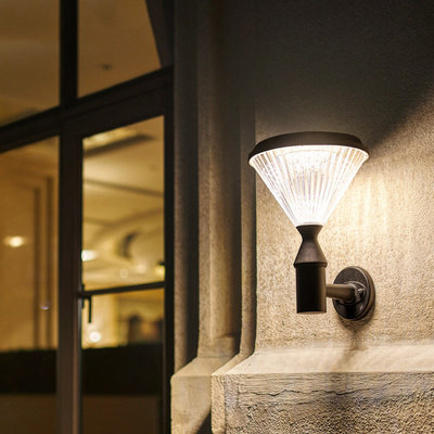 Residential Solar Wall Light with IP65 Waterproof Level and Taper Shape 5W Power